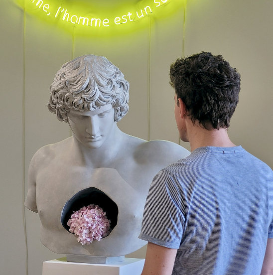 Kunstenaar. Laurent Pernot, beelden van een drijvende wereld - Eeckman - Hightlights